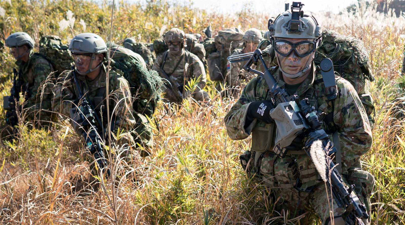 Forces armées britanniques en danger sans réserves