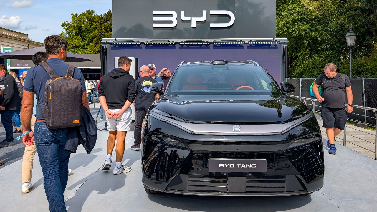 BYD va dépasser Tesla en tant que premier vendeur de voitures ...