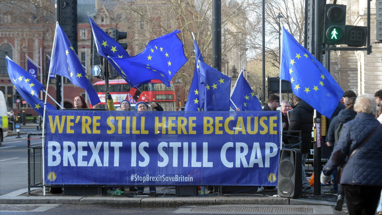Bijna helft van de Britten wil nieuw Brexit-referendum, blijkt uit ...