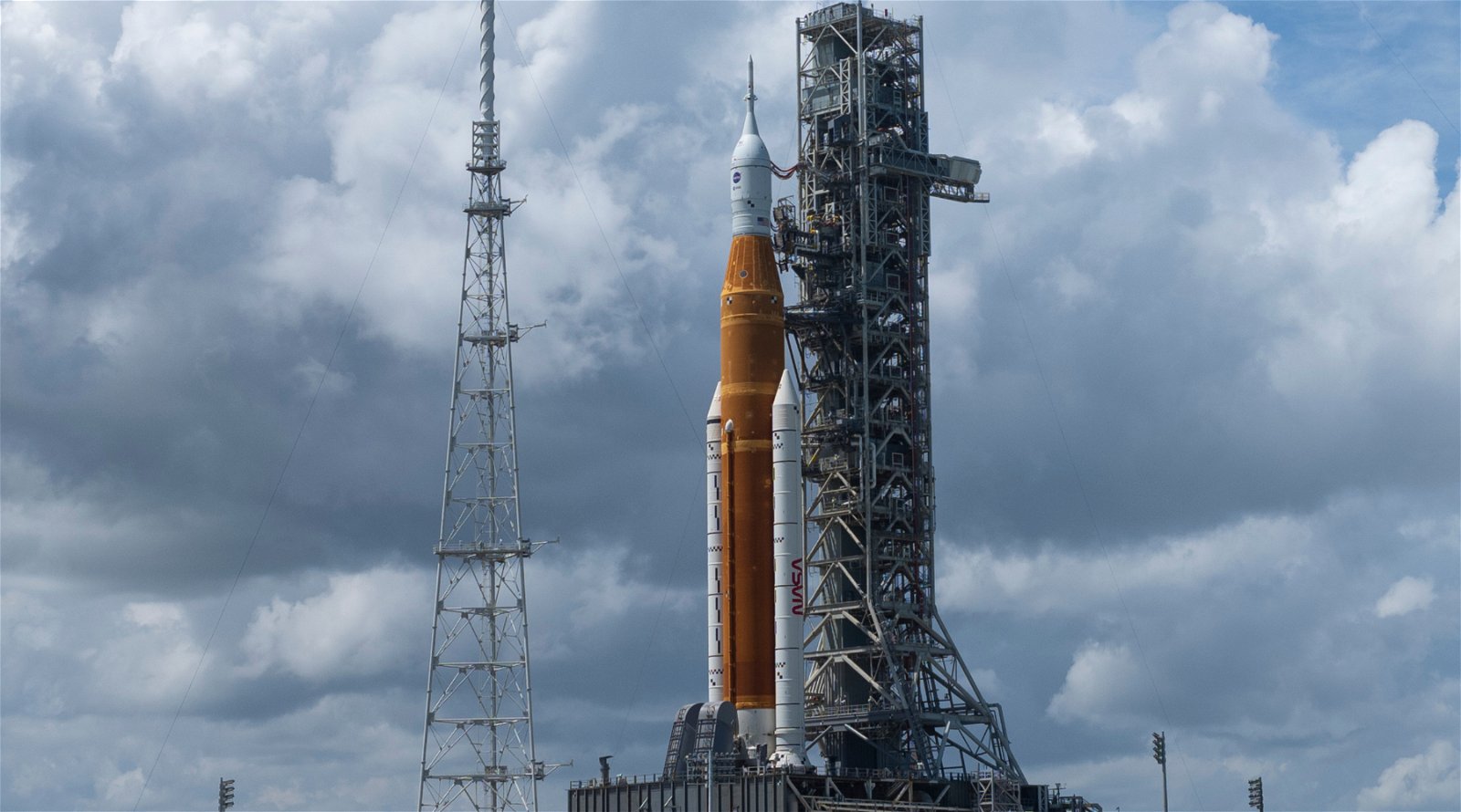 La NASA lancera Artemis-1 vers la lune ce samedi, si la météo le veut ...