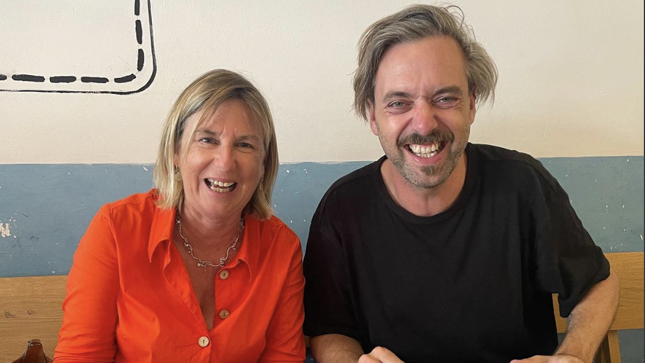 Conny en Thomas van 'De Mol' houden brainstorm over 'Mad About Math' - Newsmonkey