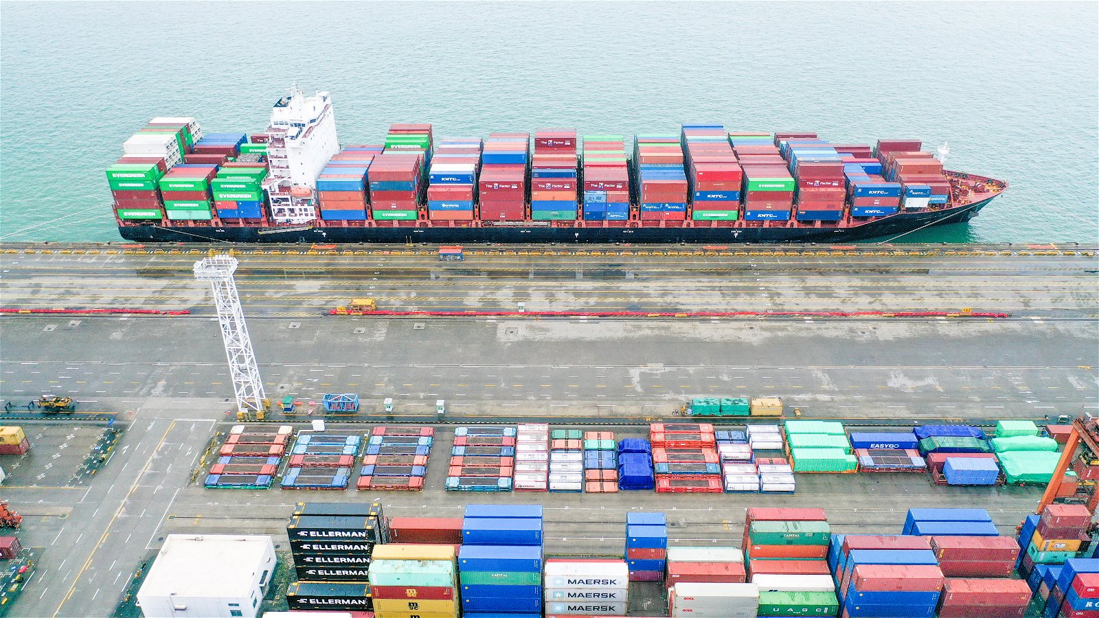 Wereldwijd containervervoer laat absolute recordwinsten optekenen ...