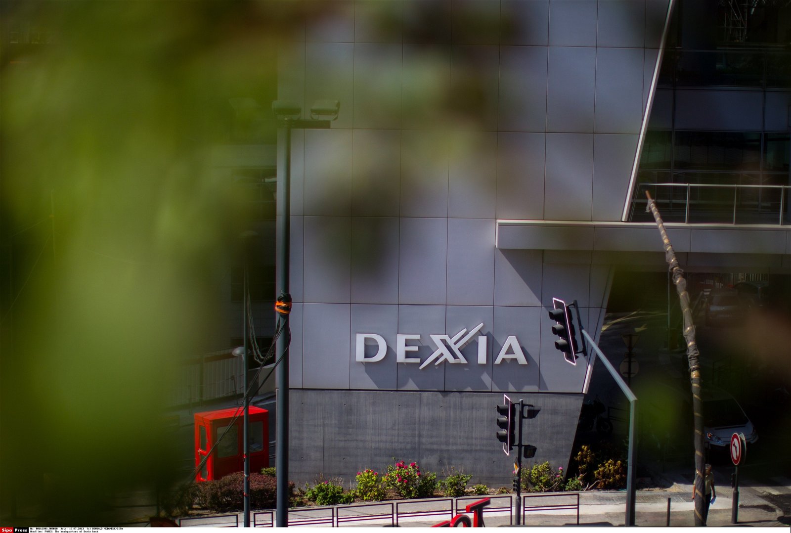 Dexia boekt 759 miljoen euro verlies in eerste jaarhelft - Business AM