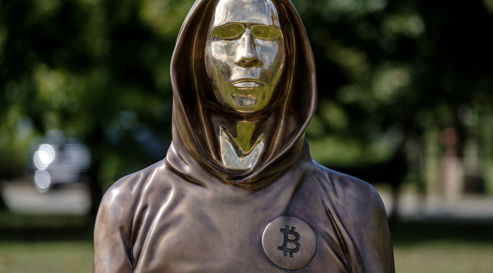 La Suisse inaugure une statue en l'honneur de Satoshi Nakamoto