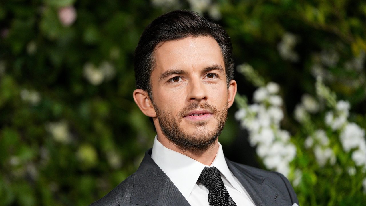 'Bridgerton'-acteur Jonathan Bailey heeft nieuwe hoofdrol te pakken ...