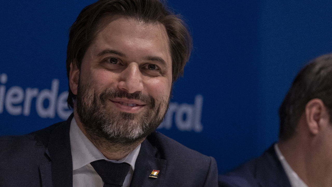 Ongerustheid over Georges-Louis Bouchez (MR) binnen regering, nu hij ... Ongerustheid over Georges-Louis Bouchez (MR) binnen regering, nu hij ...