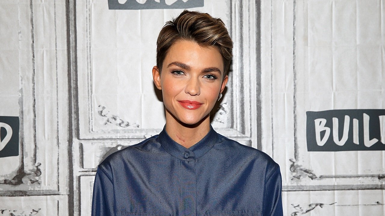 Ruby Rose keert na 'Batwoman'-drama terug in nieuwe actiefilm 'Stowaway ...