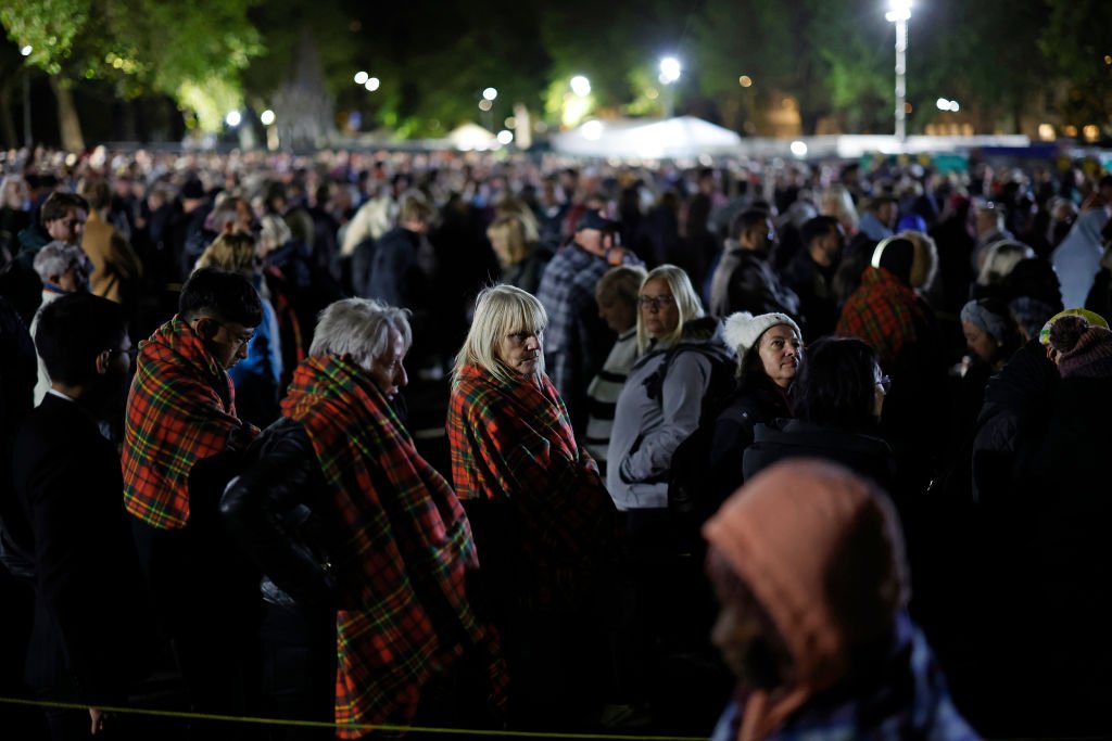 24 uur wachten om de Queen een laatste keer te groeten