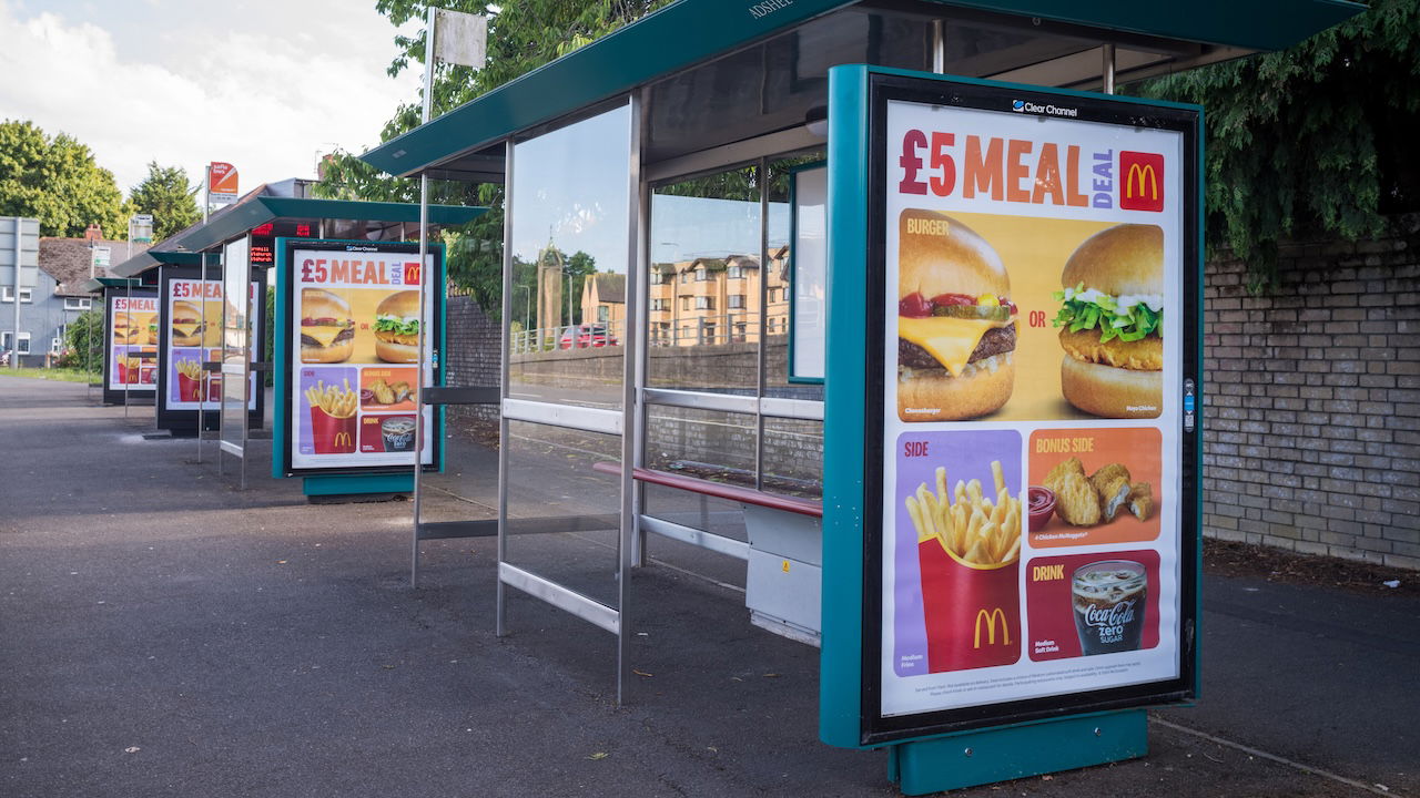 Le Royaume-Uni interdit la publicité pour la malbouffe avant 21 heures ...