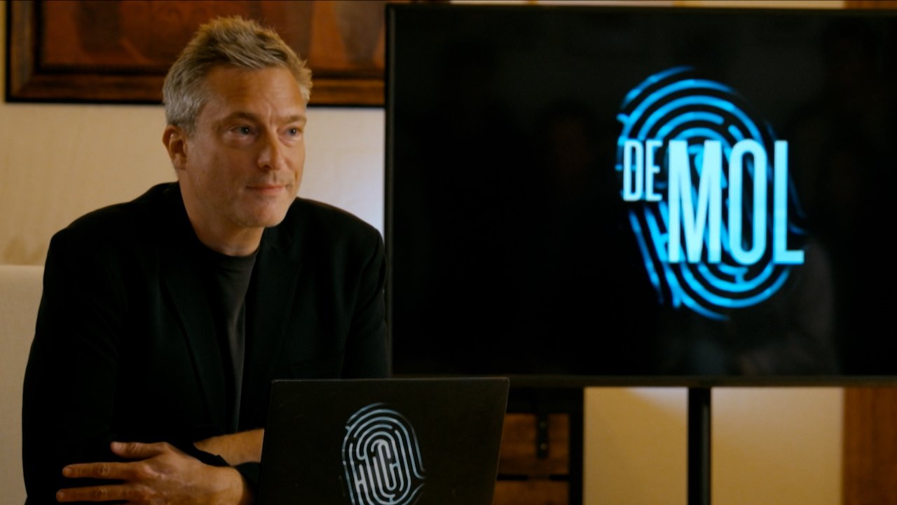 'De Mol'-presentator Gilles De Coster: "We gaan nooit een seizoen met enkel BV's doen" - Newsmonkey