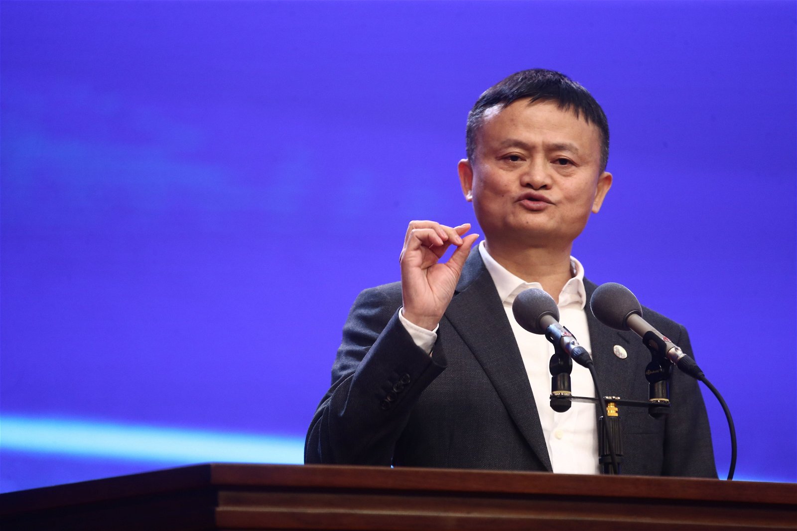 'Jack Ma n'a pas disparu, mais fait profil bas’ - Business AM - FR