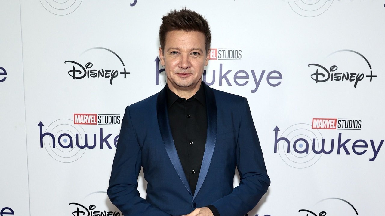 Jeremy Renner geeft eerste interview sinds zwaar ongeval - Newsmonkey