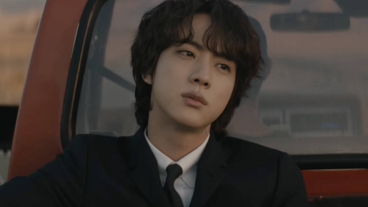 Jin (BTS) lost emotioneel solonummer 'The Astronaut' met videoclip vol ...