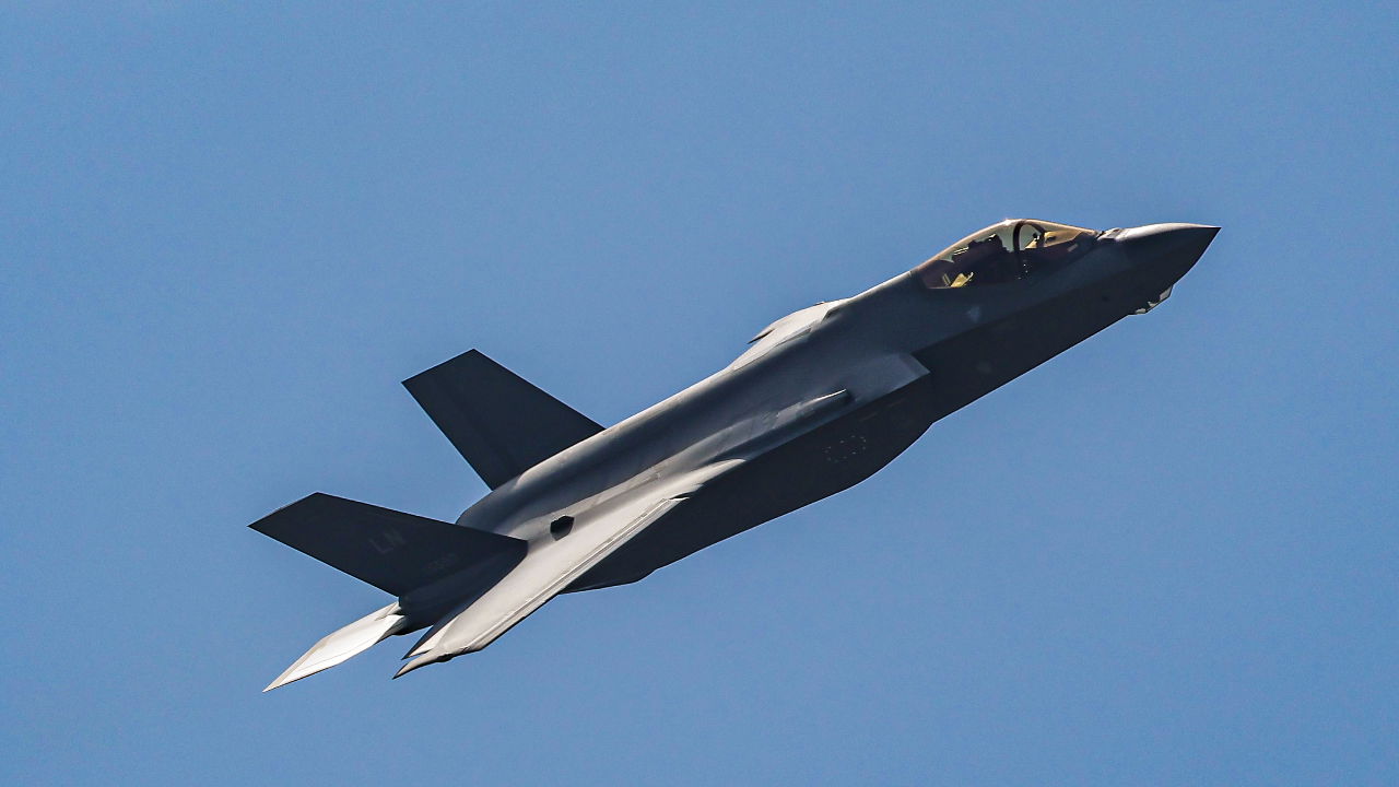 Lockheed Martin conclut un méga contrat pour 300 F-35 - Business AM - FR