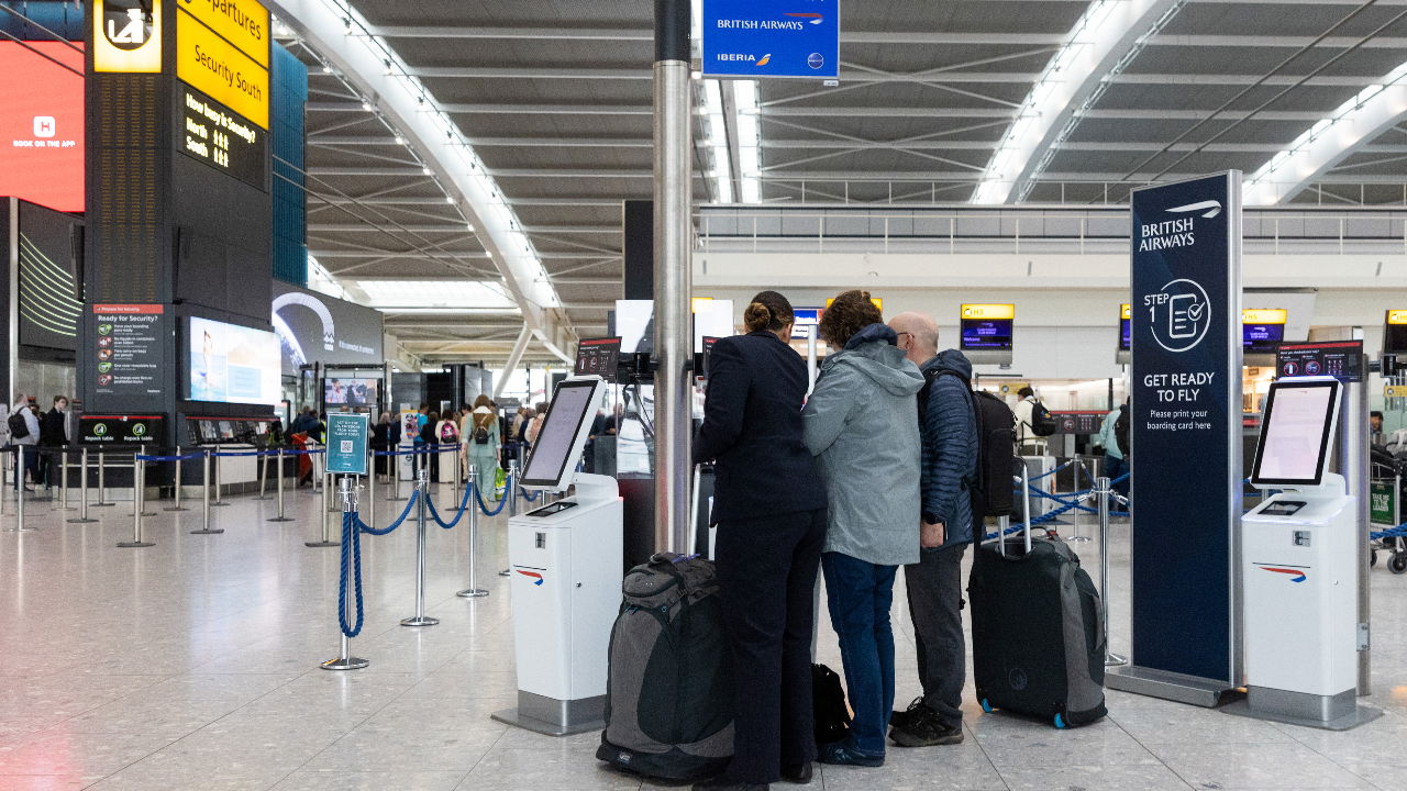 L'aéroport d'Heathrow modifie ses règles relatives aux liquides après l ...