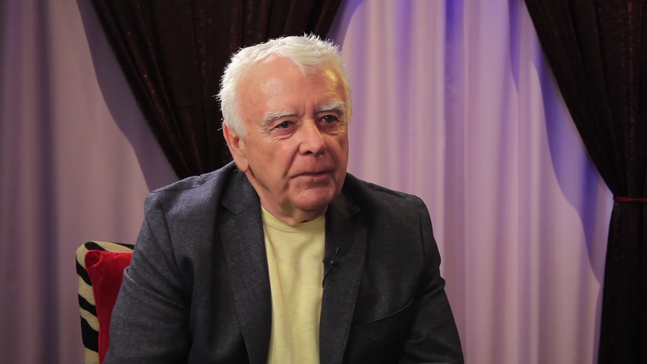 Iconische Disney-stem Mark Elliott overleden - Newsmonkey