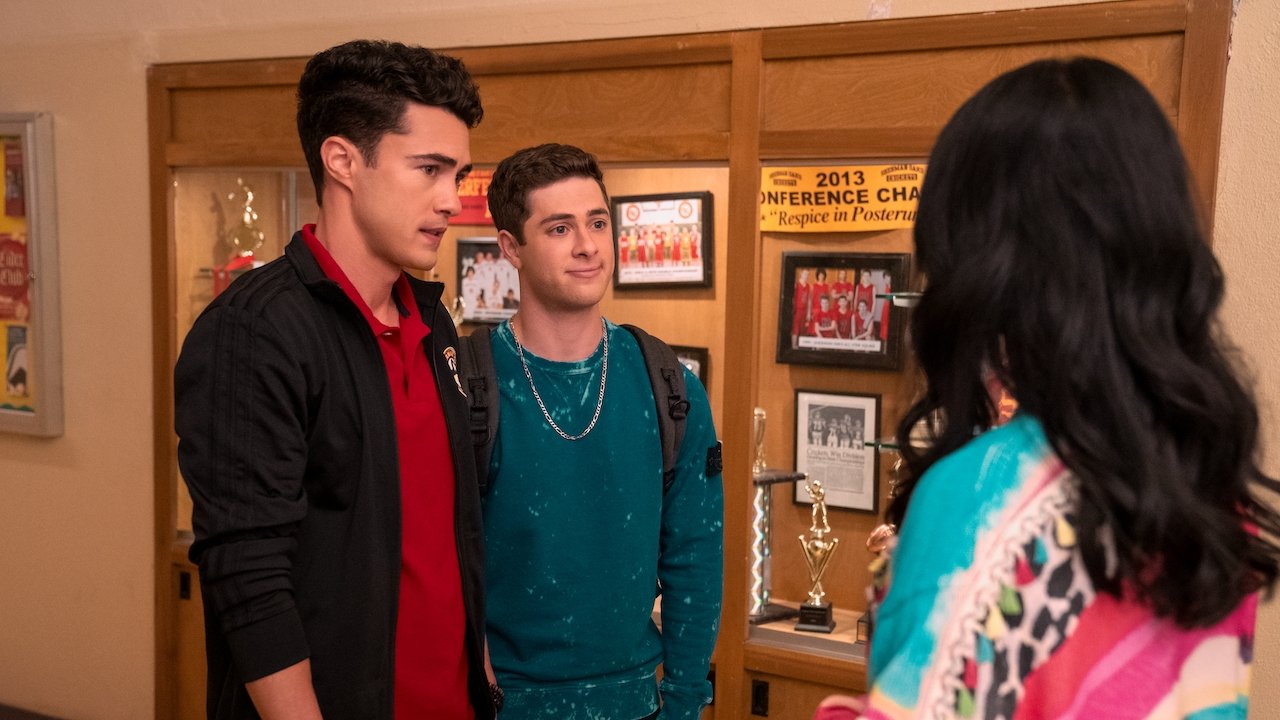 Laatste seizoen 'Never Have I Ever' staat nu op Netflix - Newsmonkey