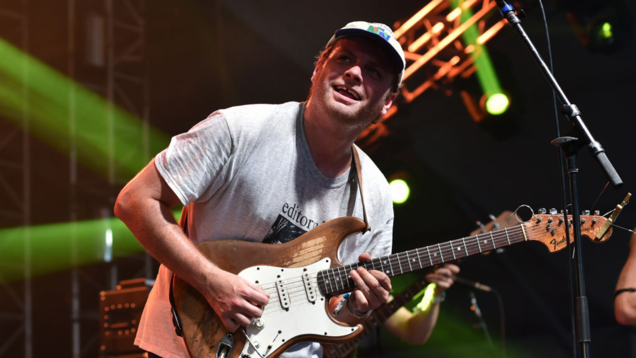 Canadese zanger Mac DeMarco brengt in één klap 199 liedjes uit - Newsmonkey