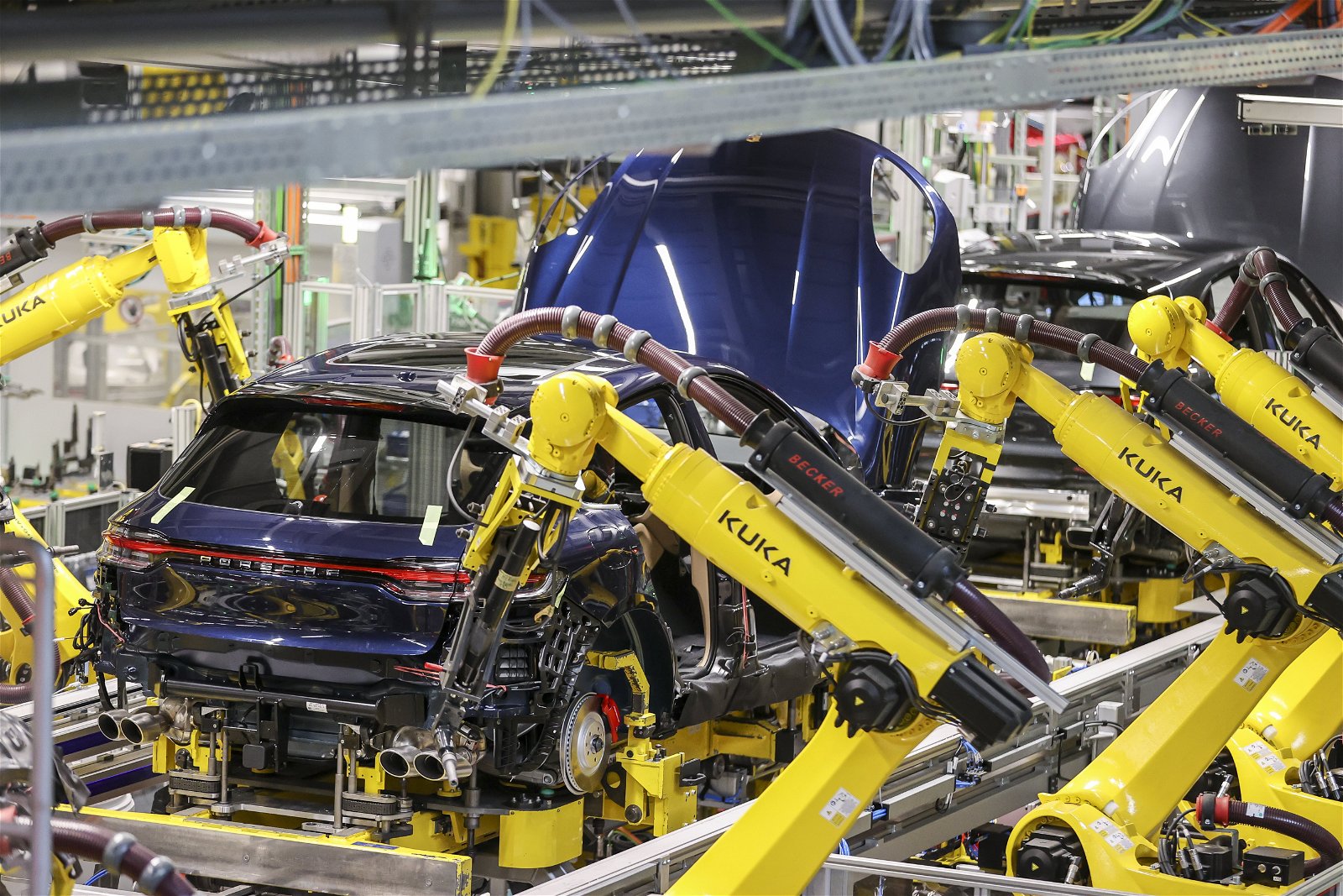 Autobouwer Porsche beloont medewerkers voor recordjaar - Business AM