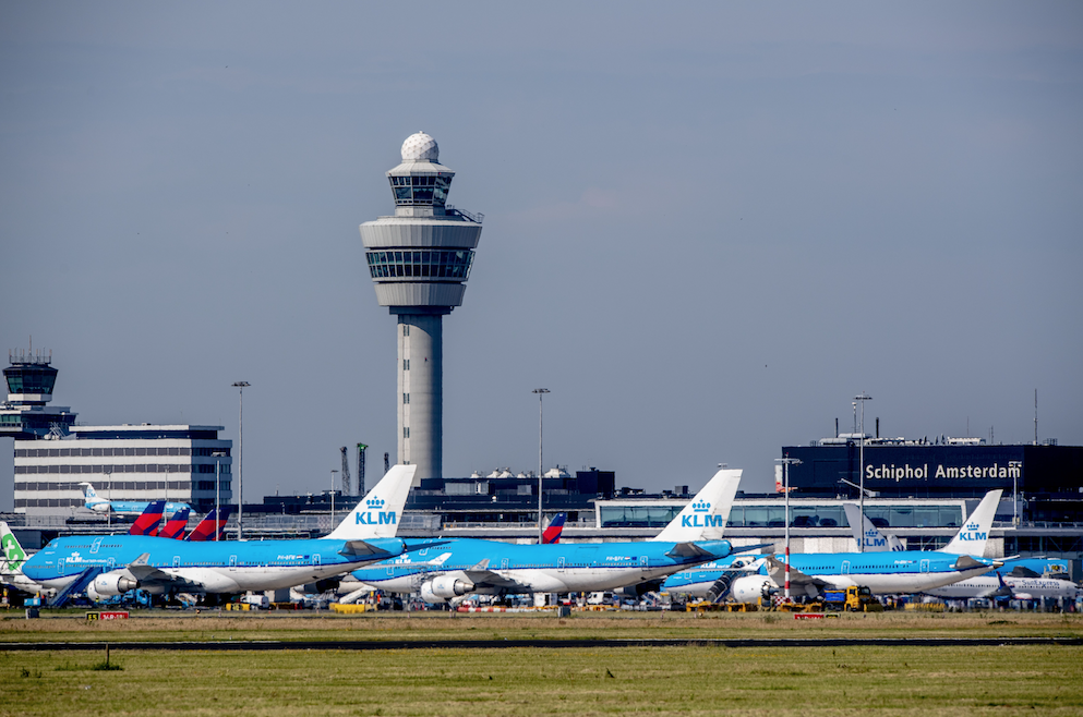 Nederlandse luchthaven Schiphol dreigt honderden banen te schrappen
