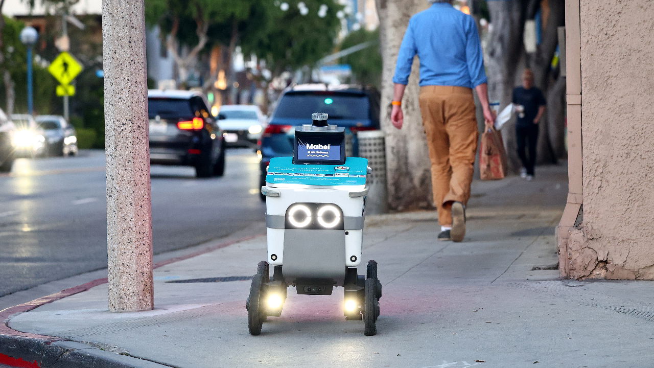 Serve Robotics s'associe à DoorDash aux États-Unis pour livrer ...