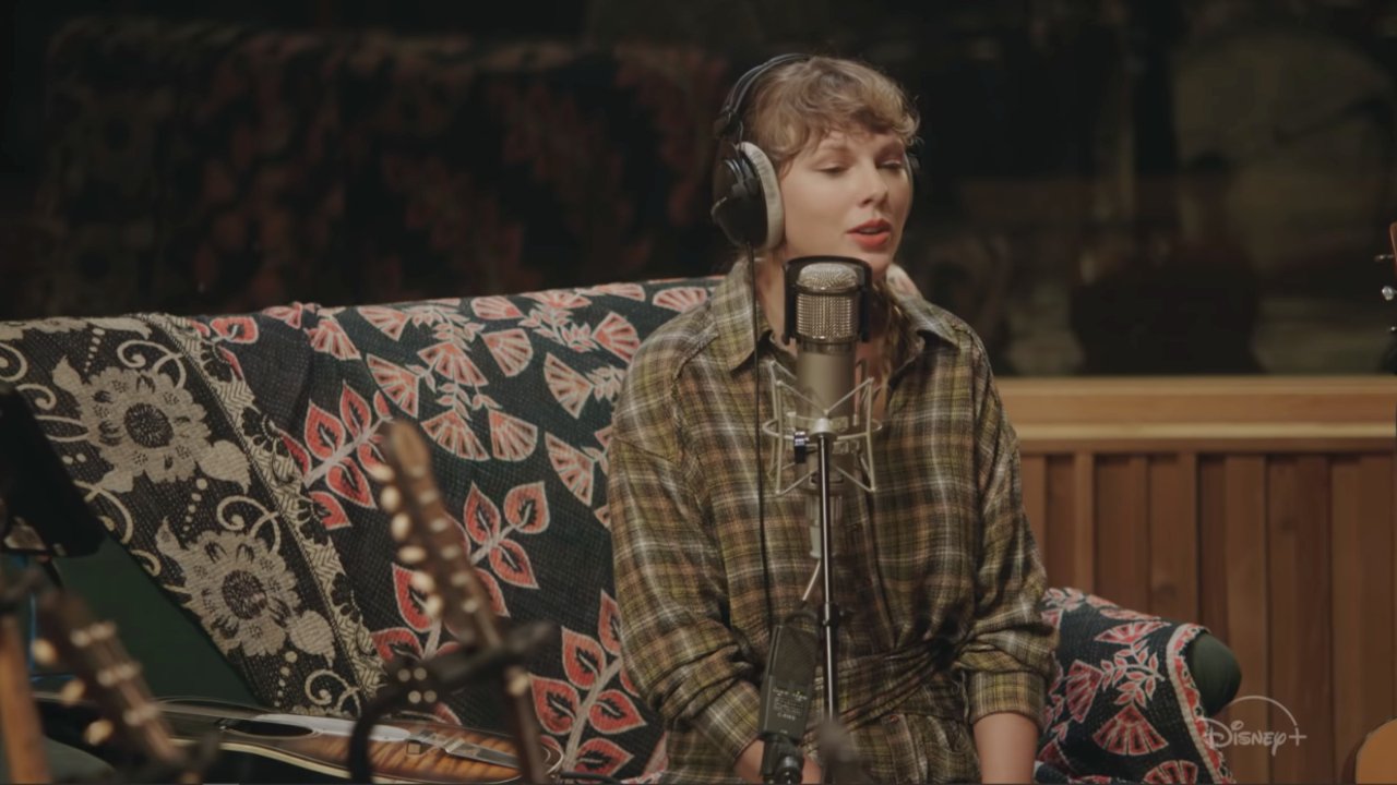 Taylor Swift verrast met concertfilm 'folklore' op Disney+ - Newsmonkey
