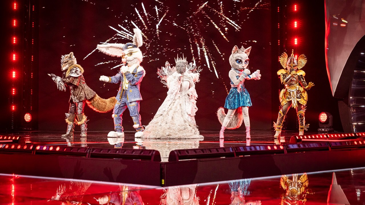 'The Masked Singer': Luister hier naar het optreden van Miss Poes, Wolf ...