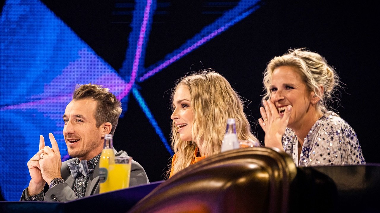 'The Masked Singer': Speurders krijgen onverwachts extra hulp - Newsmonkey