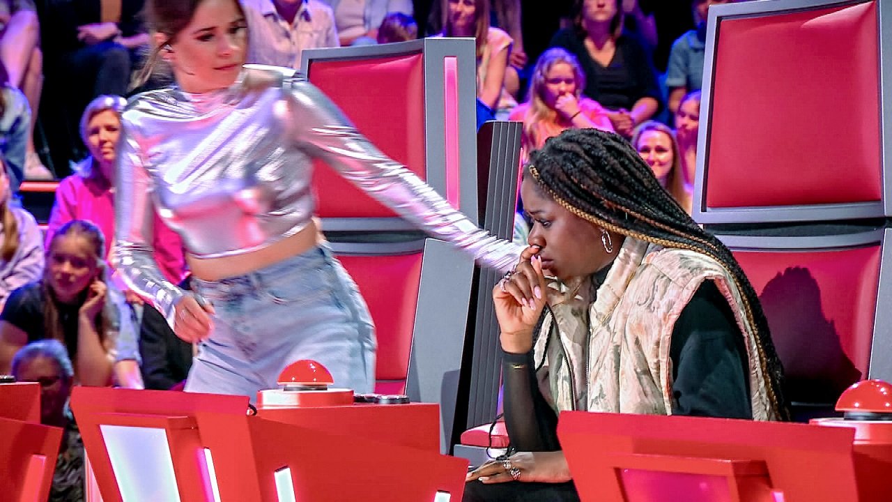 'The Voice Kids': Auditie Tiana zorgt voor tranen bij Coely - Newsmonkey