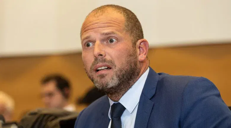Theo Francken (N-VA) répond à l'appel du ministre de l'Intérieur ...
