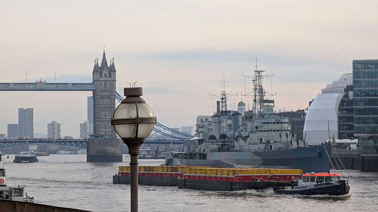 L'industrie britannique termine l'année 2025 en force, mais les ...