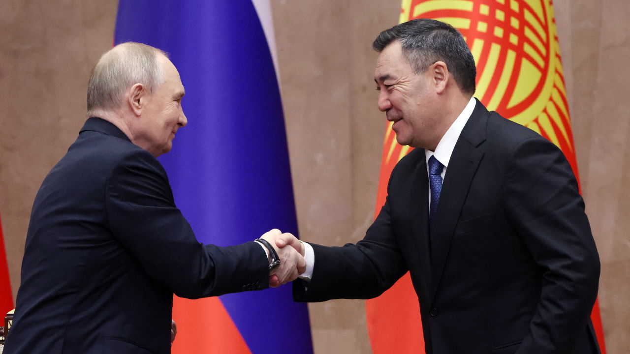 Poutine se rend au Kirghizistan pour conserver son influence en Asie ...