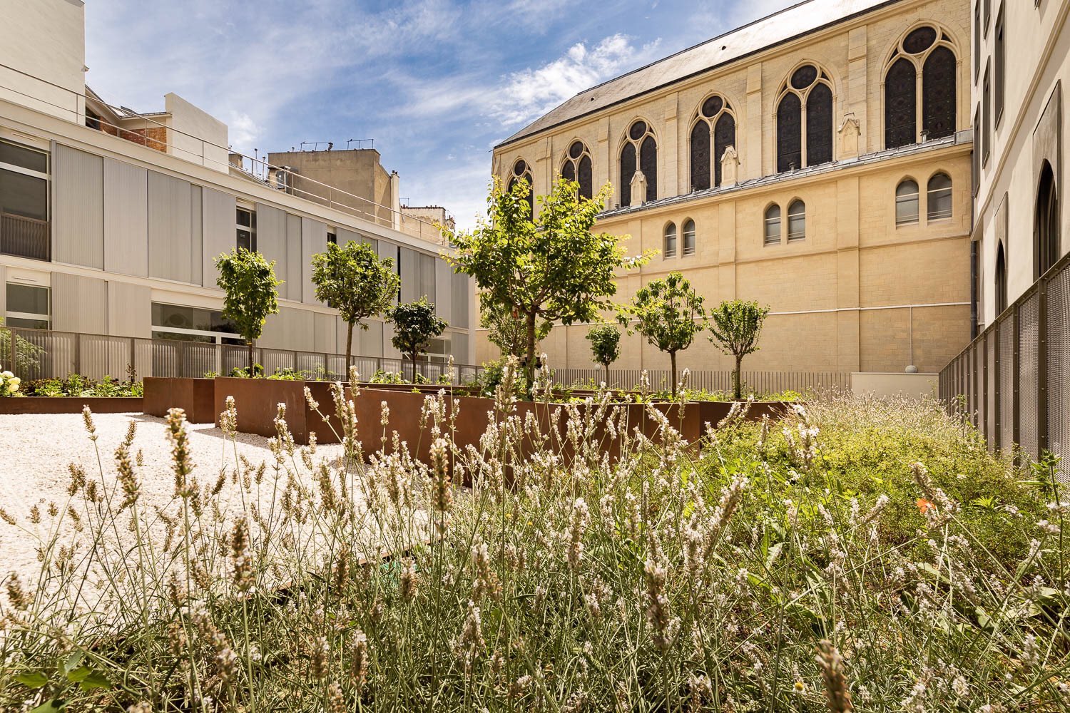 À Paris, les HLM s'implantent dans des décors architecturaux luxueux ...