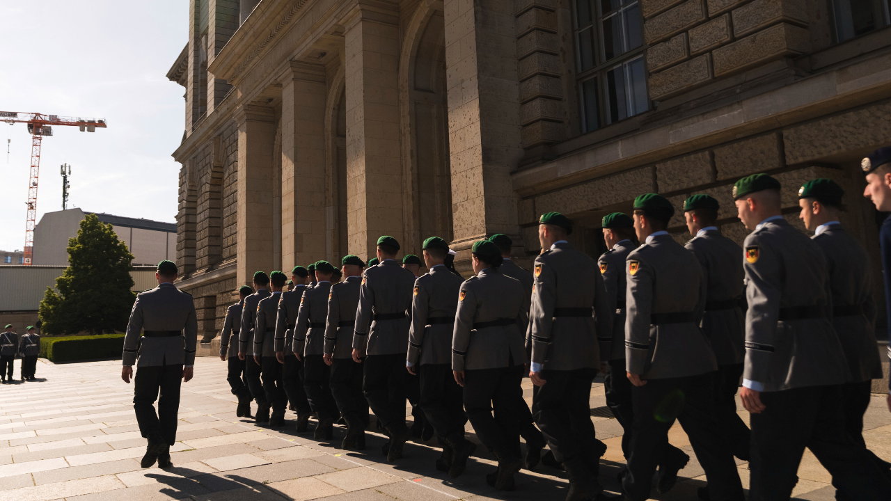 Duitsland plant verplichte training voor militaire reservisten ...