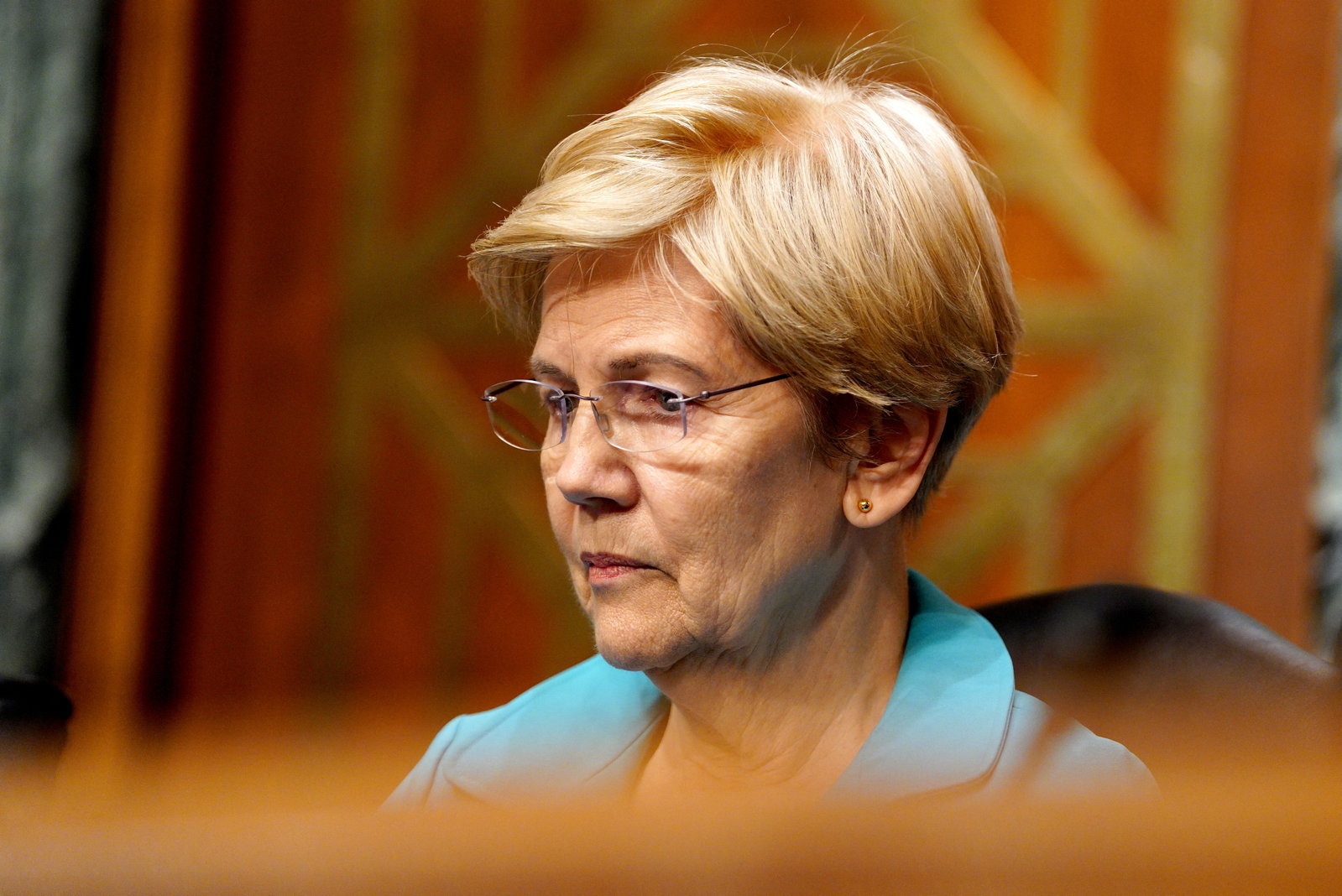 Amerikaanse senator Elizabeth Warren wil financiële instellingen ...